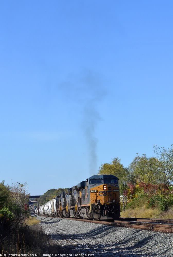 CSX Q438 puts up some exhaust